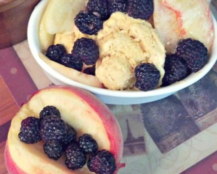 Peach Ice Cream Recipe - That's Nerdalicious