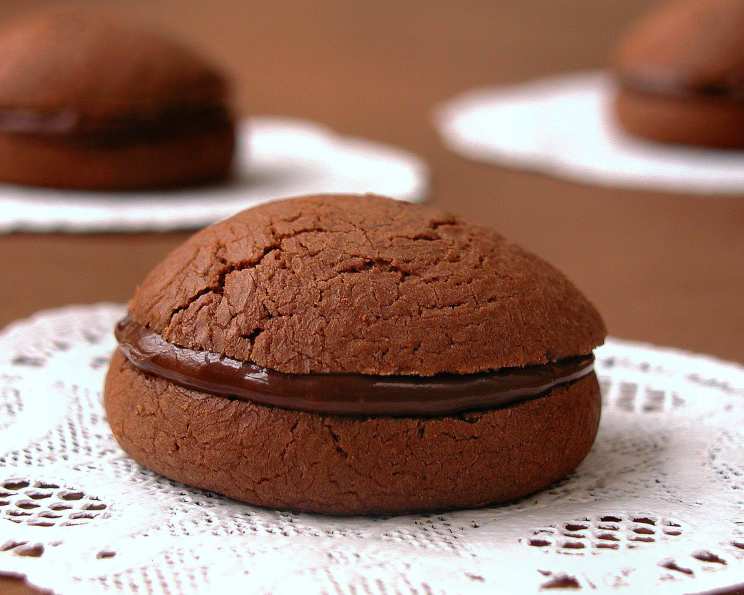 Gianduia Sandwich Cookies (Chocolate-Hazelnut) Recipe - Chef's Resource ...