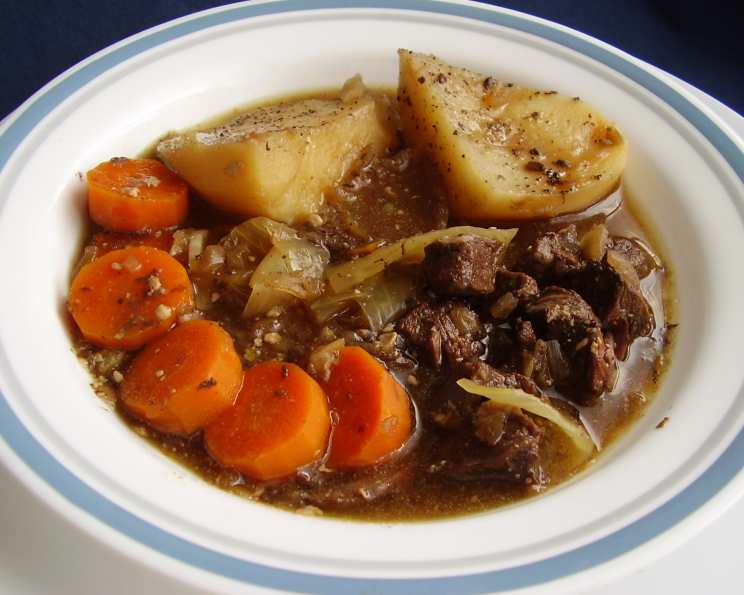 Beef in Red Wine Recipe - Food.com