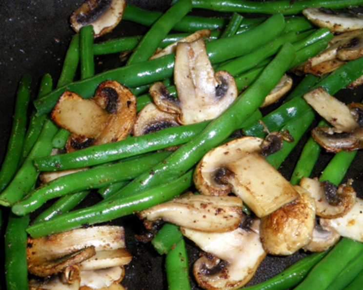 Garlic Buttered Green Beans Recipe - Chef's Resource Recipes