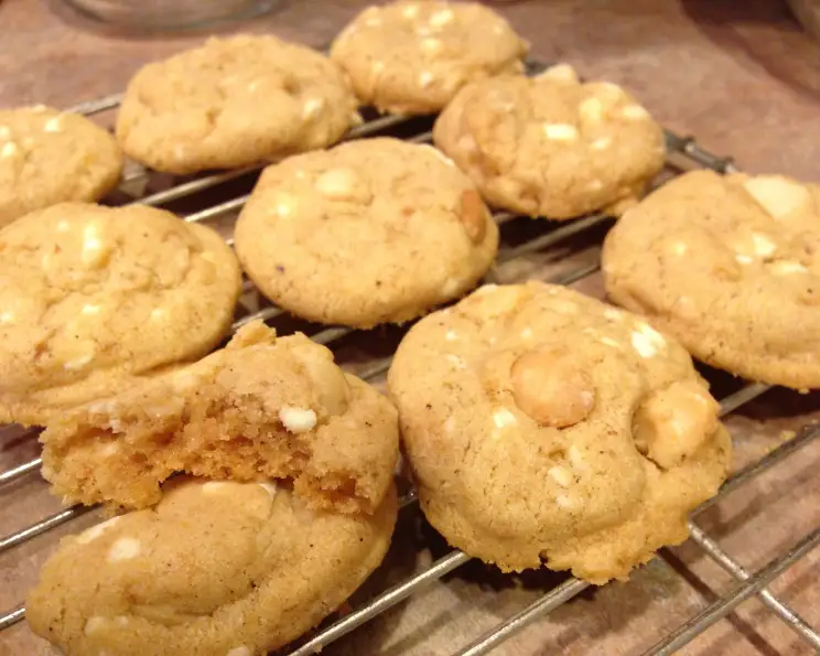 Best White Chocolate Macadamia Nut Cookies Recipe - Easy GF Recipes