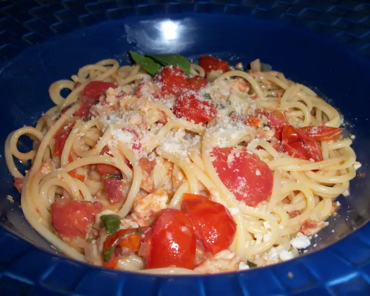 Cherry Tomato Spaghetti All'amatriciana - Rachael Ray Recipe - That's ...