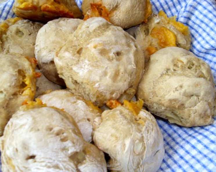 Cheddar and Onion Rye Rolls Recipe - Chef's Resource Recipes