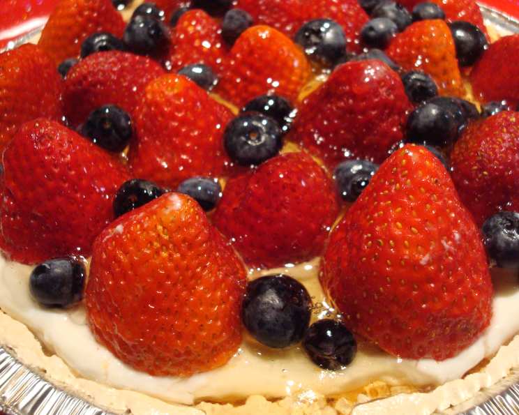 Mixed Berry Meringue Pie Recipe - Easy GF Recipes