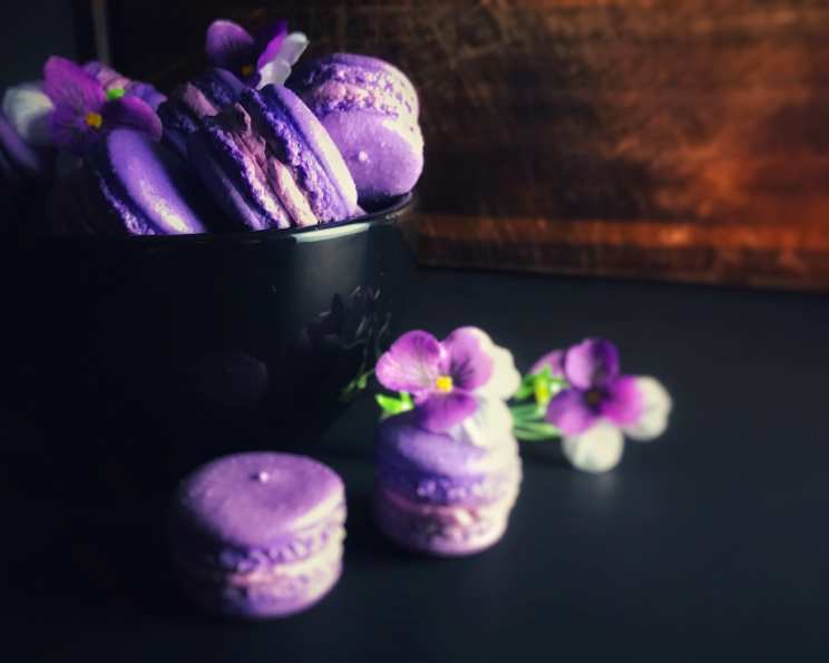 how to make purple macarons