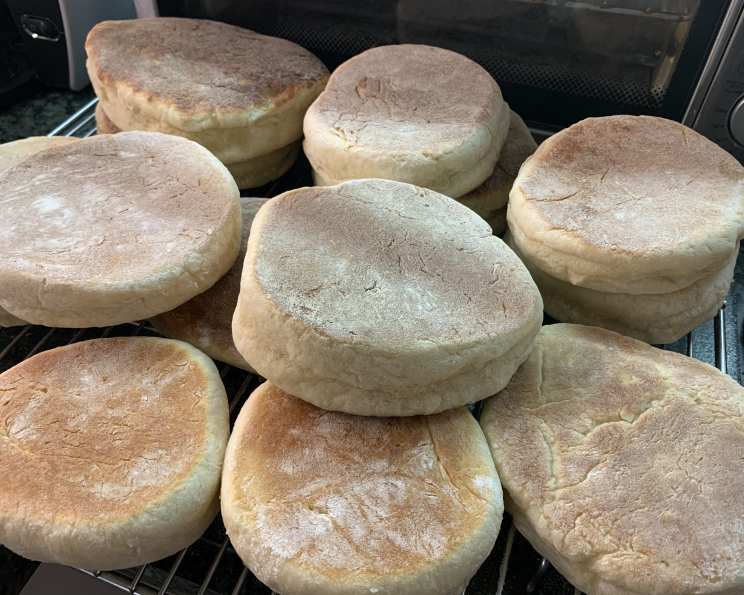 Portuguese Bolos Levedos Recipe - Chef's Resource Recipes