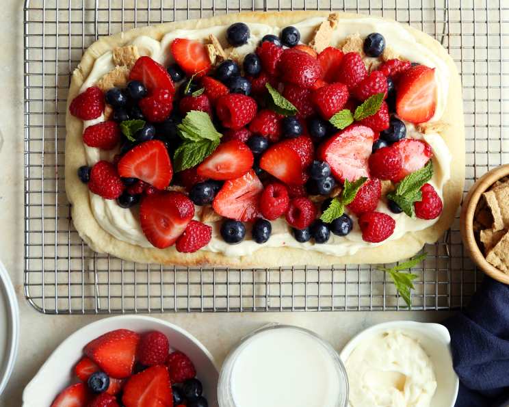 Grilled Mixed Berry Cheesecake Pizza Recipe - Food.com