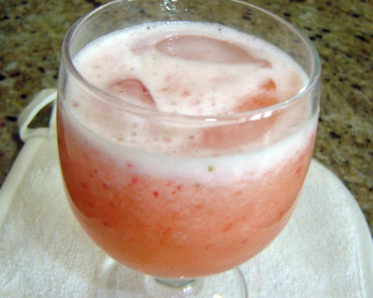 Strawberry Limeade Recipe - That's Nerdalicious
