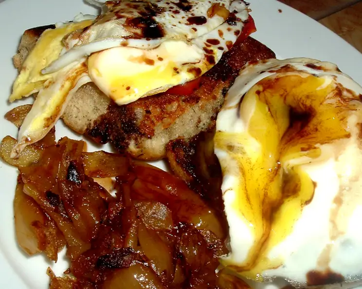 Sexy Fried Eggs for Sunday Brunch Recipe - Chef's Resource Recipes