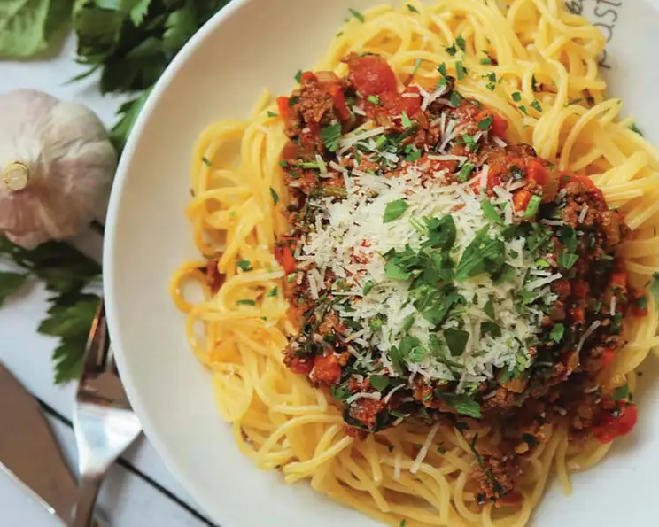 Simple Pasta Bolognese Recipe - That's Nerdalicious