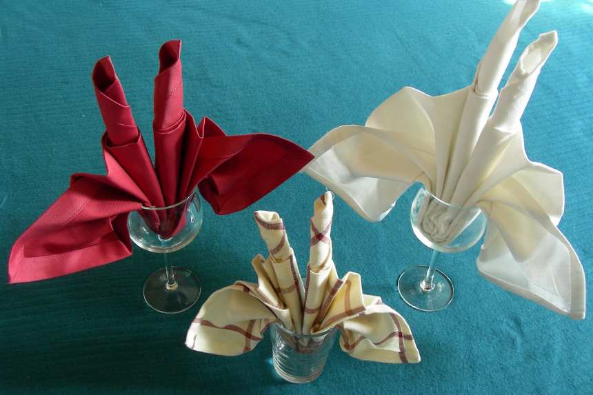 Serviette/Napkin Folding, Candle Fan Fold Recipe - Food.com