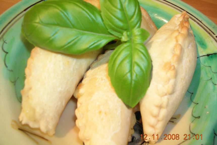 Cheesy Potato Calzone Recipe - Food.com