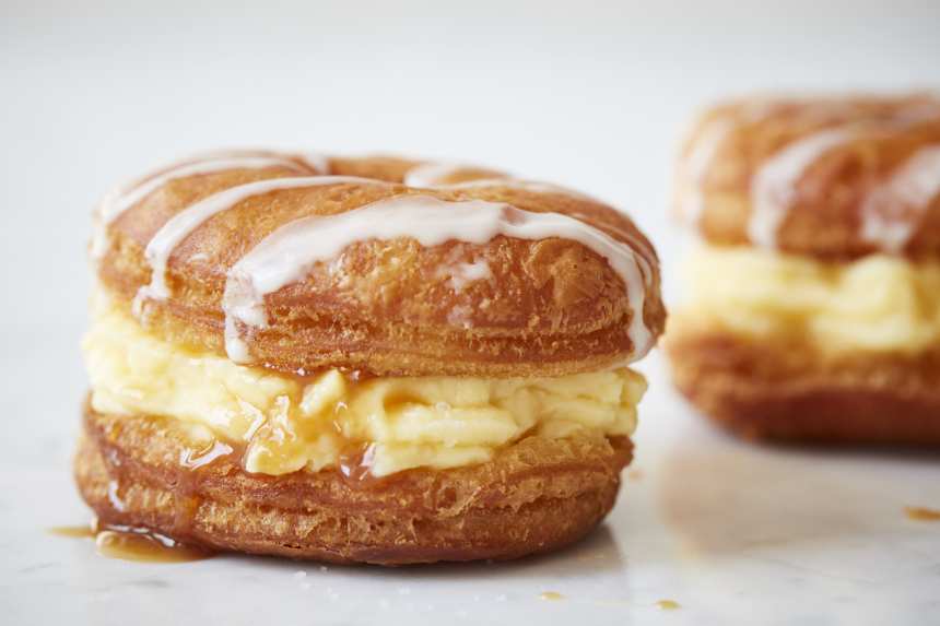 how to make doughnuts out of crescent rolls