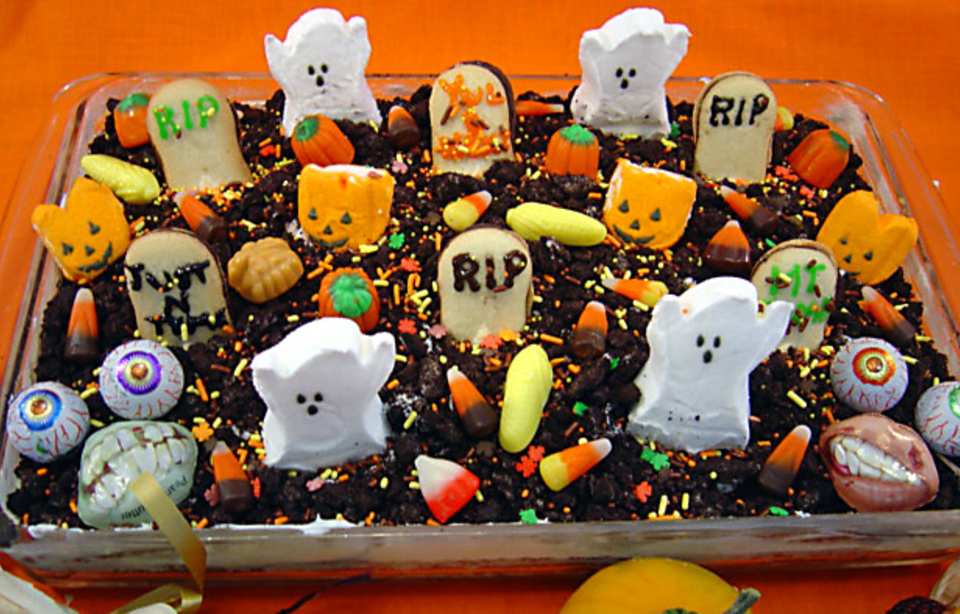 graveyard cake