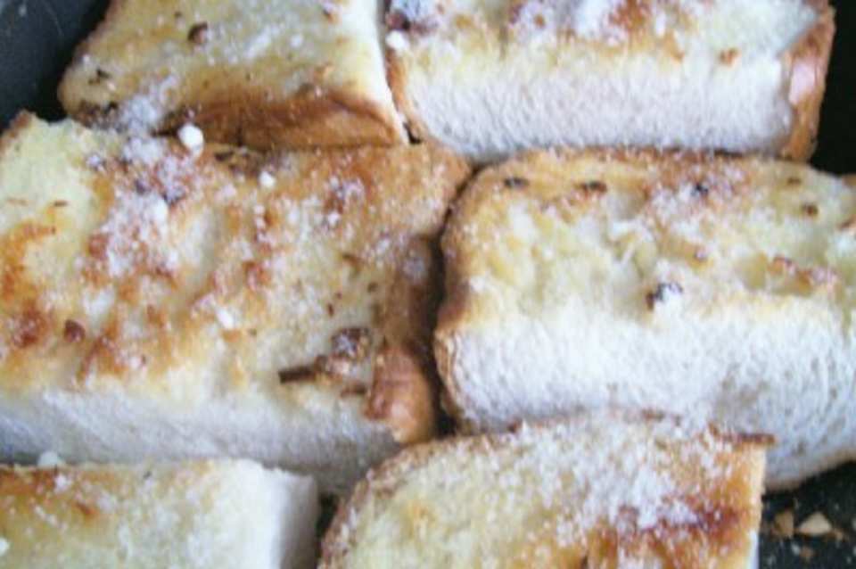 deep fried garlic bread