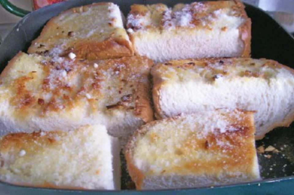 deep fried garlic bread