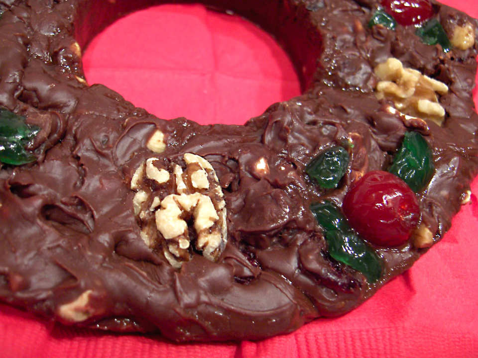 Five Minute Goober and Raisinette Fudge Wreath - Rachael Ray Recipe ...