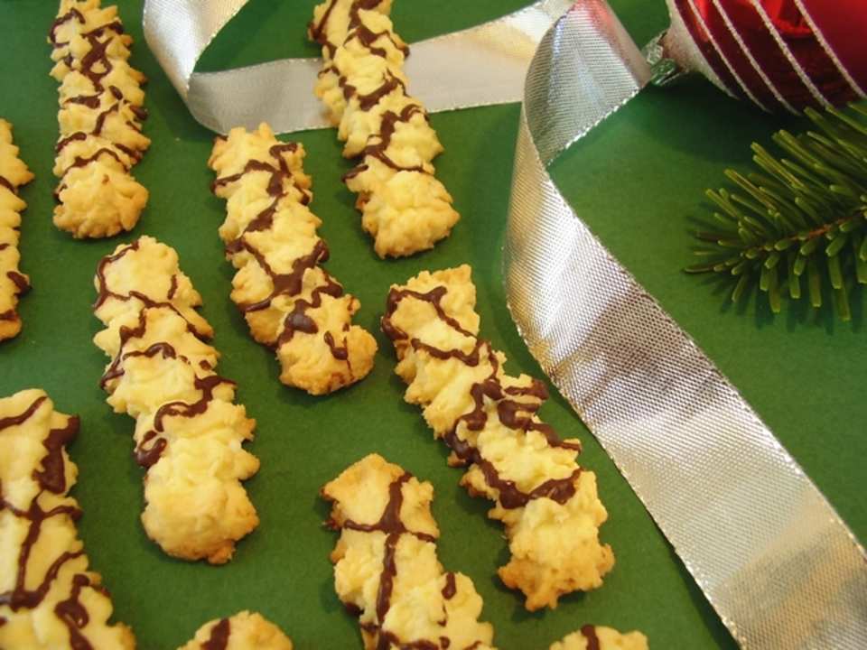 Mandelspritzgebäck (German Christmas Almond Cookies) Recipe - Food.com