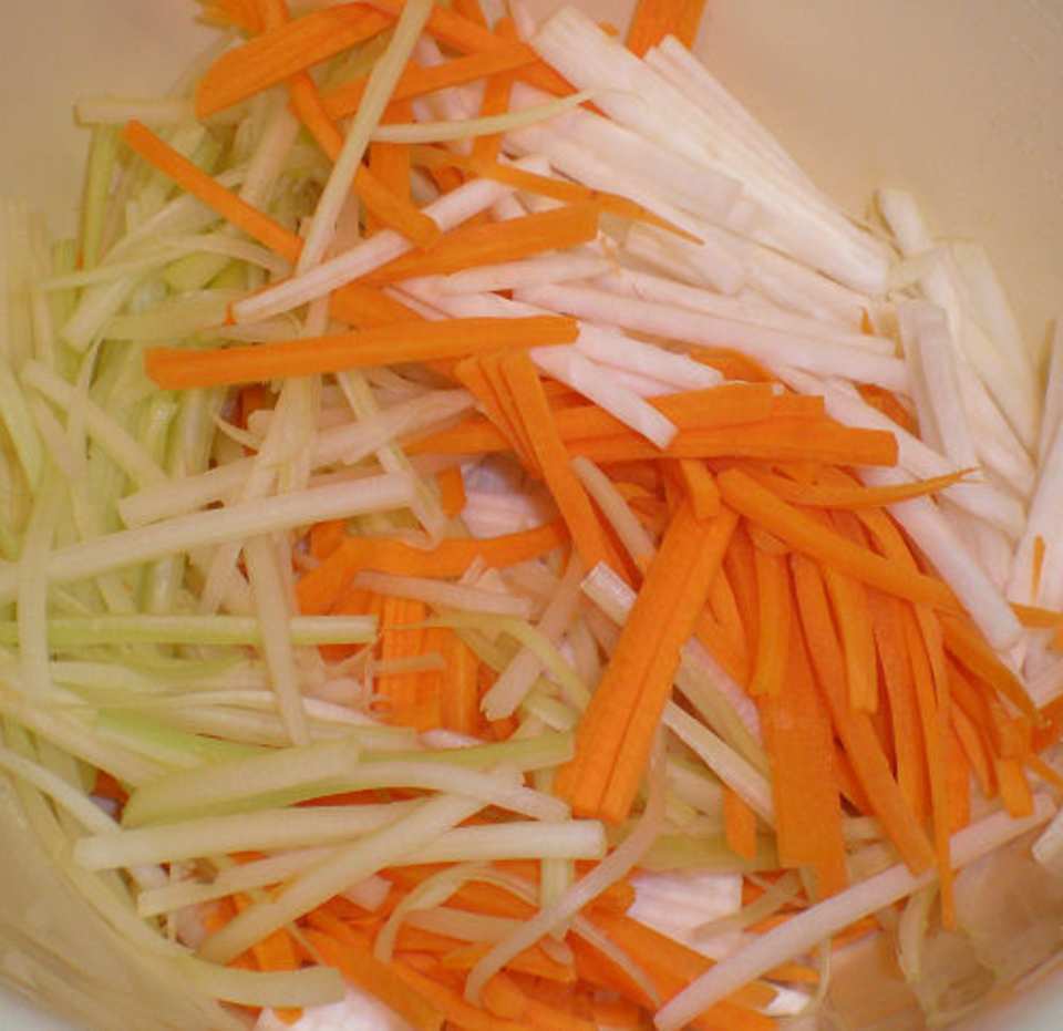julienne vegetables cut