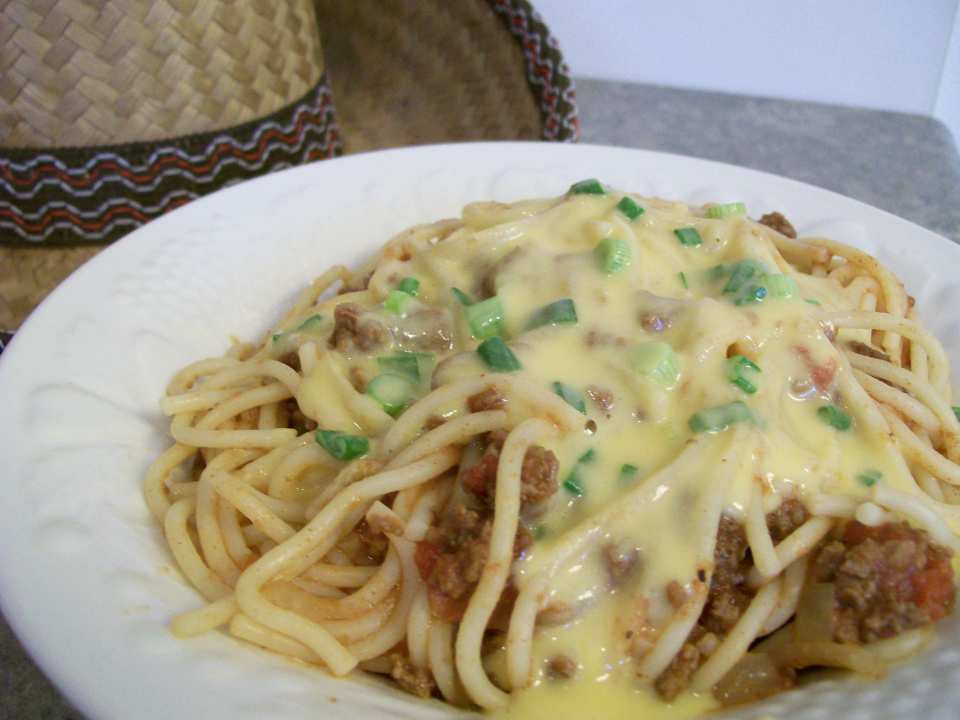 Cowboy Spaghetti With Cheese Sauce - Rachael Ray Recipe - Food.com