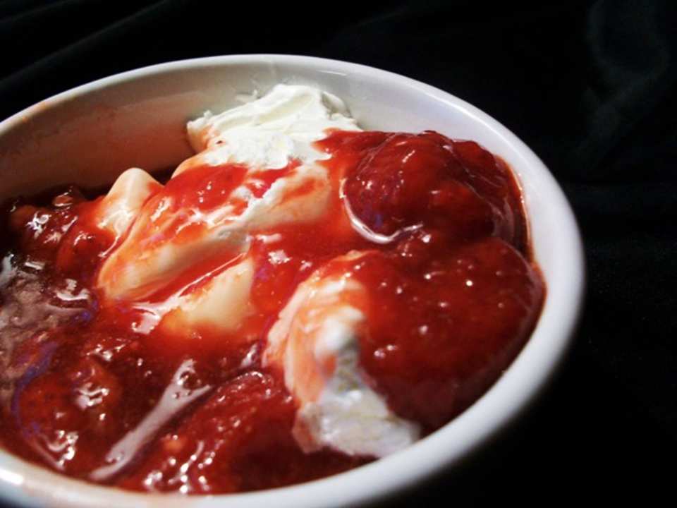 border strawberry drizzle