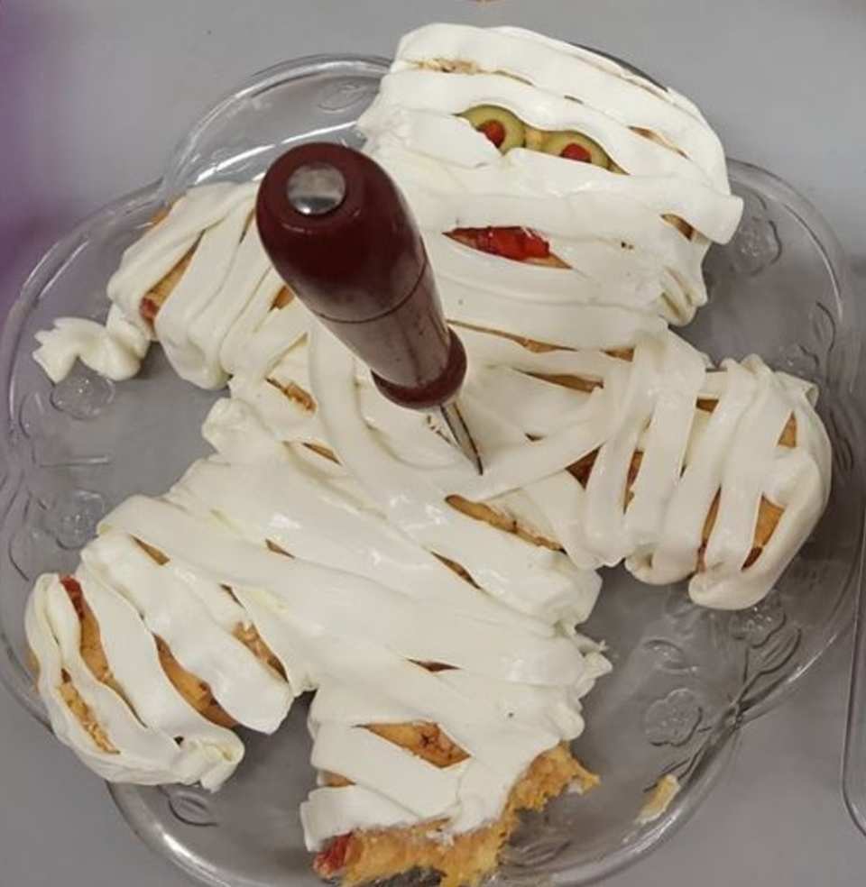 Yummy Mummy Cheese Spread (Mummy Shape) Halloween Recipe - Food.com