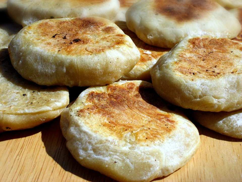 Portuguese Bolo Levedo Recipe - Food.com