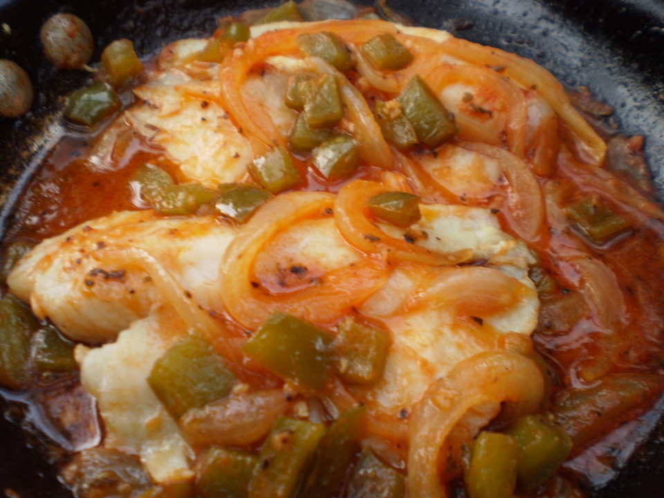 Filetes De Chillo in Salsa (Puerto Rican Fish Fillets) Recipe - Food.com