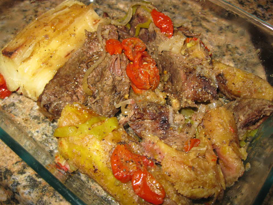 Baho (Beef, Plantains and Yuca Steamed in Banana Leaves) Recipe - Food.com