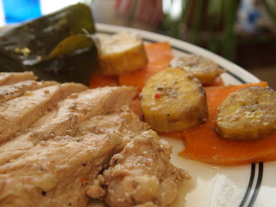 Taisi Moa (Samoan Chicken Baked in Banana Leaves) Recipe - Food.com