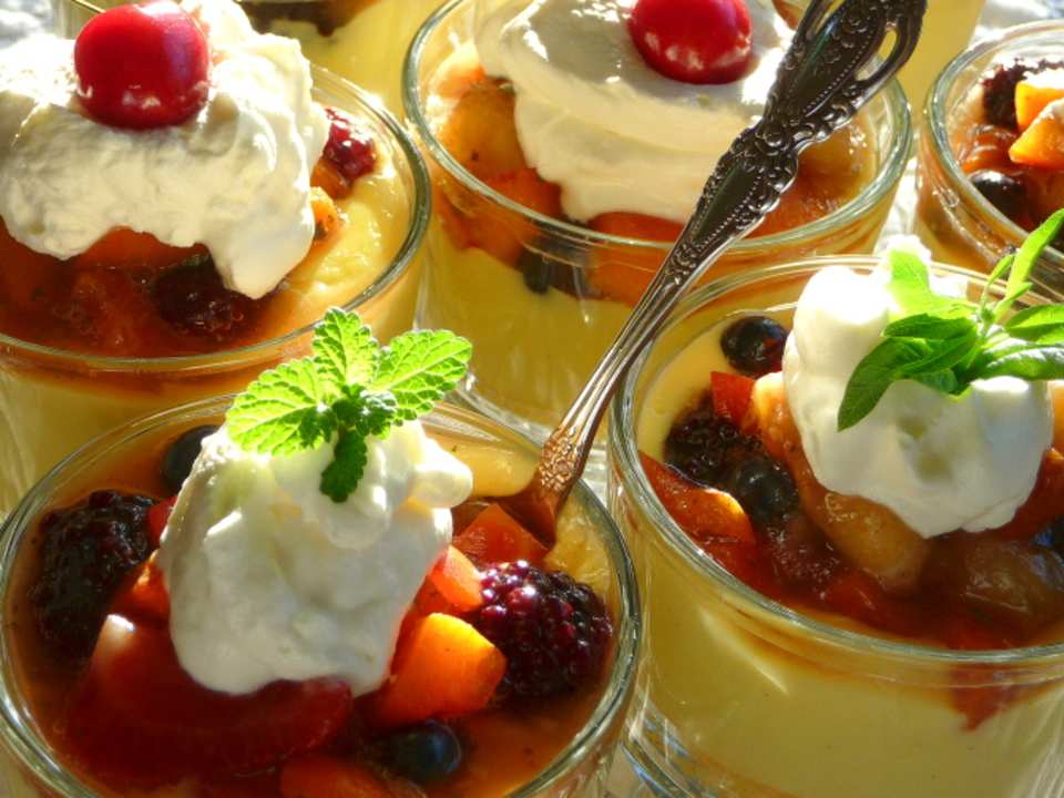 fruit custard cake pudding