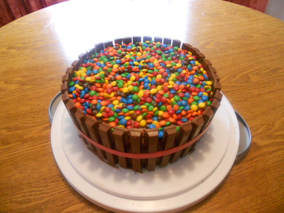 Bucket of M&M's Kit Kat Cake Recipe - Food.com