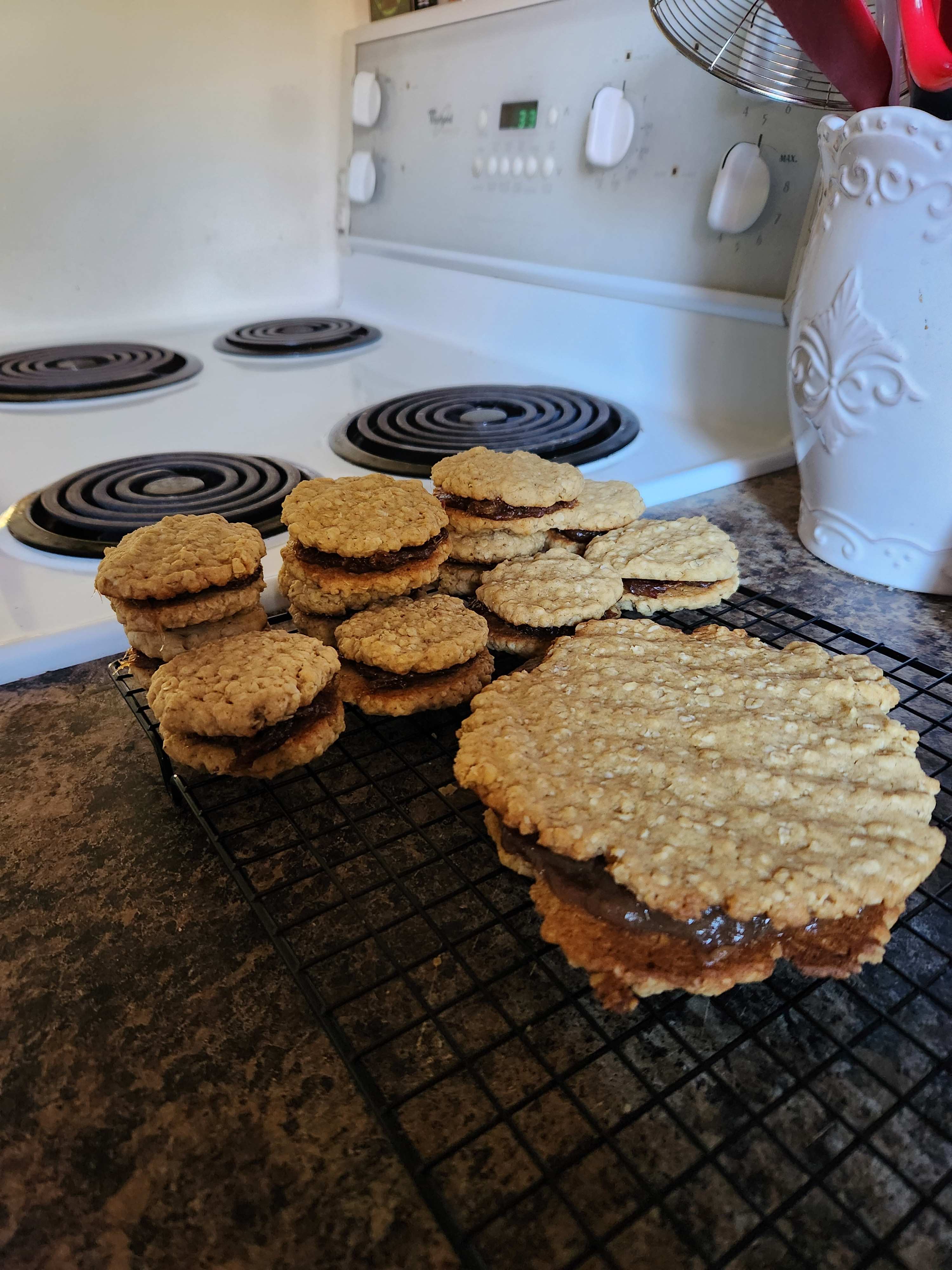 Date Filled Oatmeal Cookies Recipe - Food.com