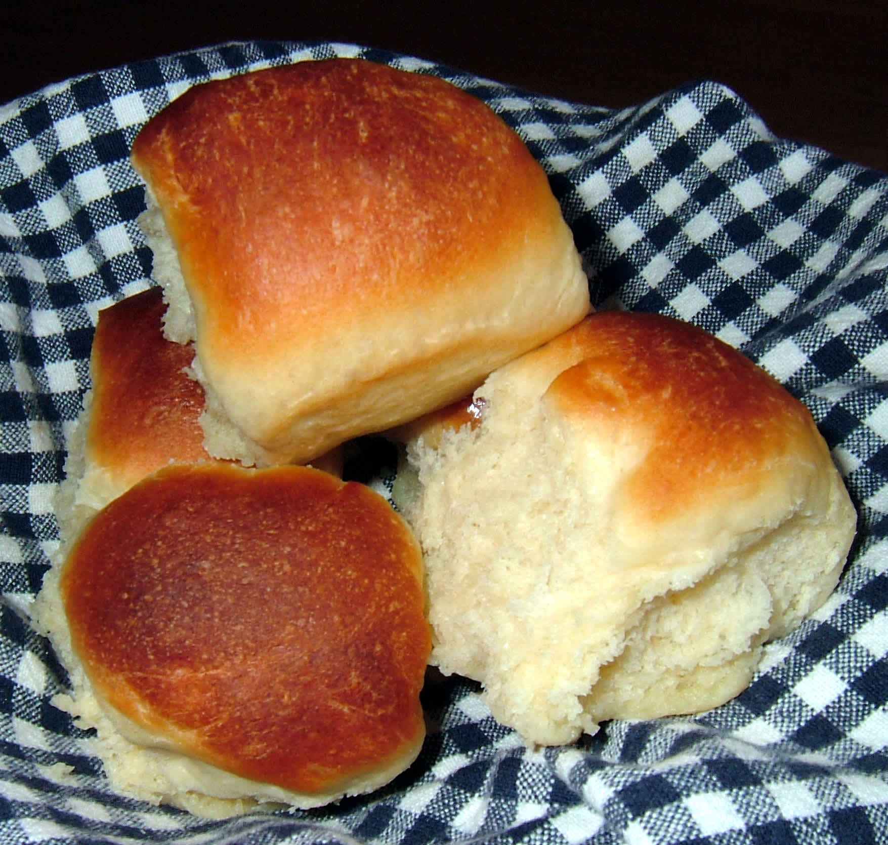 Buttery Pan Rolls (for the Bread Machine) Recipe - Baking.Food.com