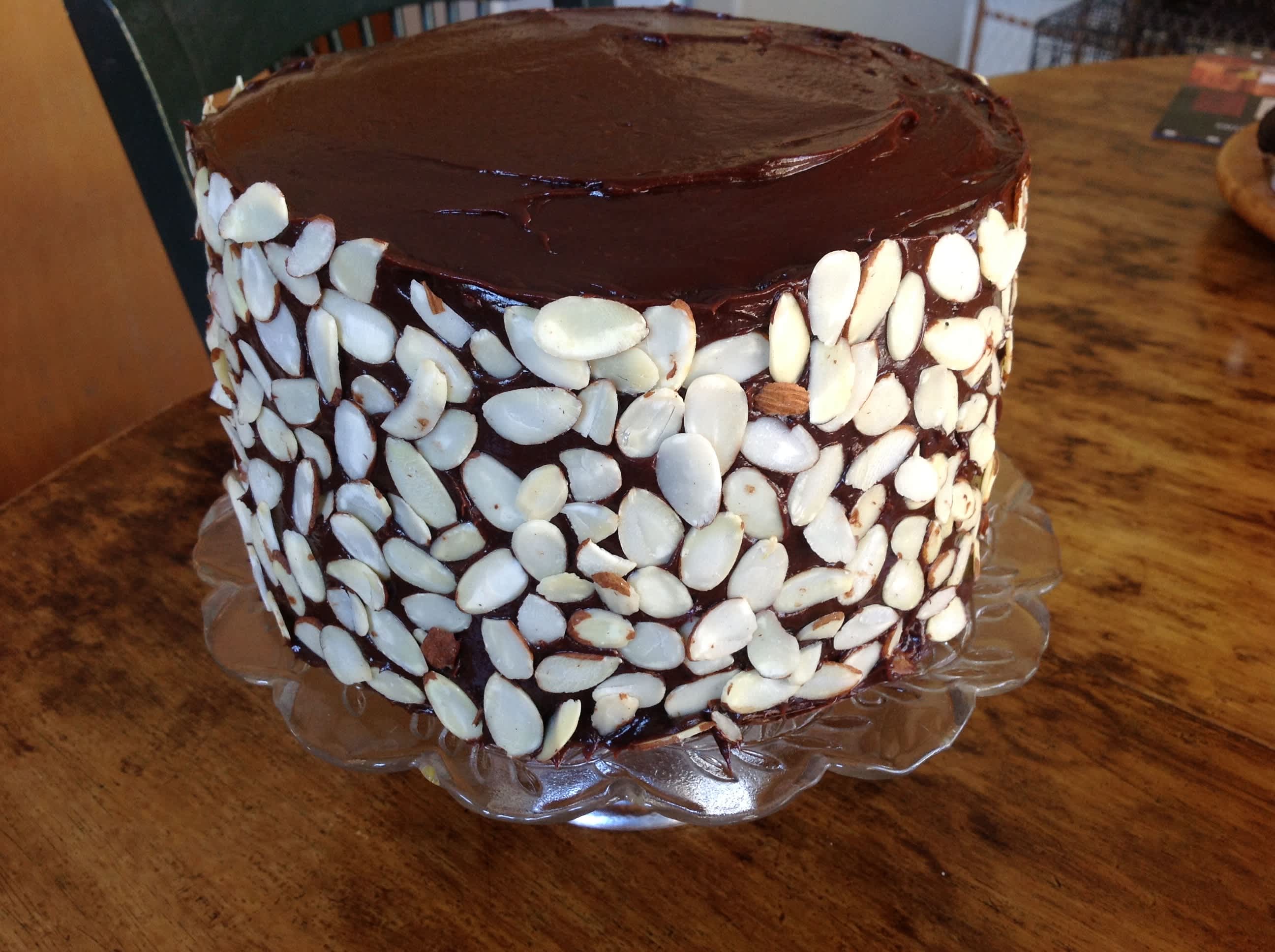 Claim Jumper's Chocolate Motherlode Cake Recipe - Food.com