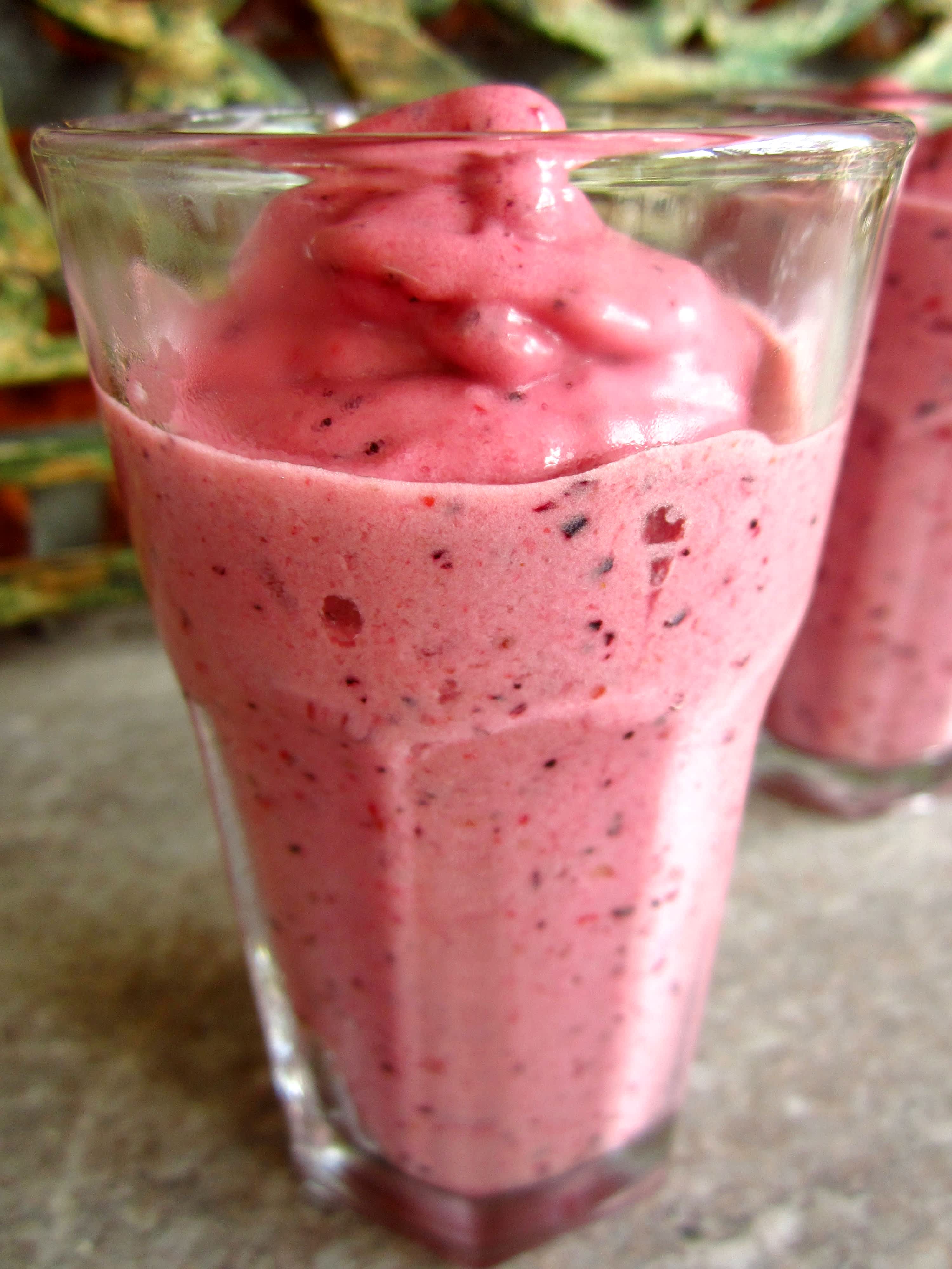 Thick Mixed Berry Smoothie Recipe - Food.com