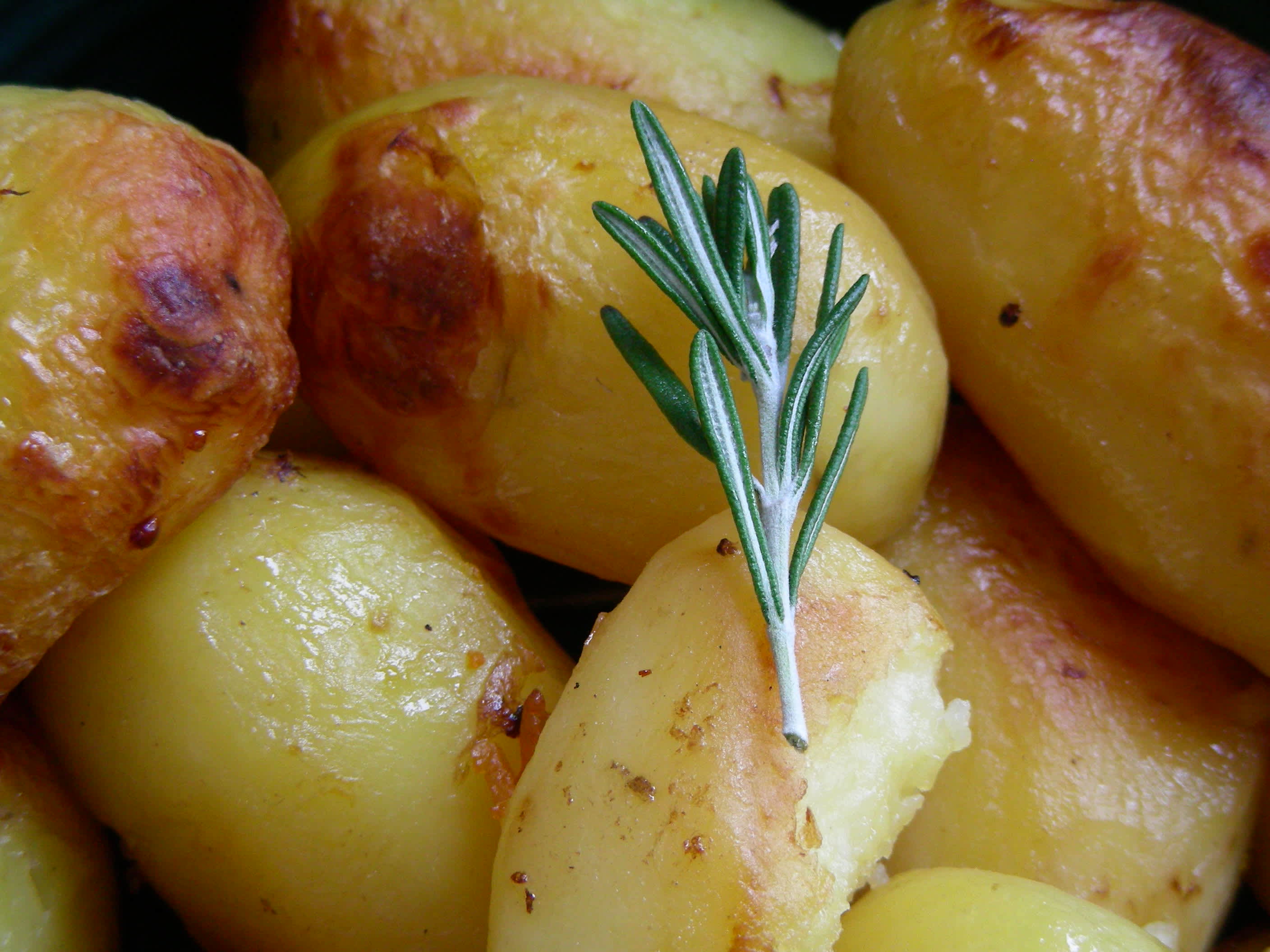 Browned Potatoes With Roast Recipe - Food.com