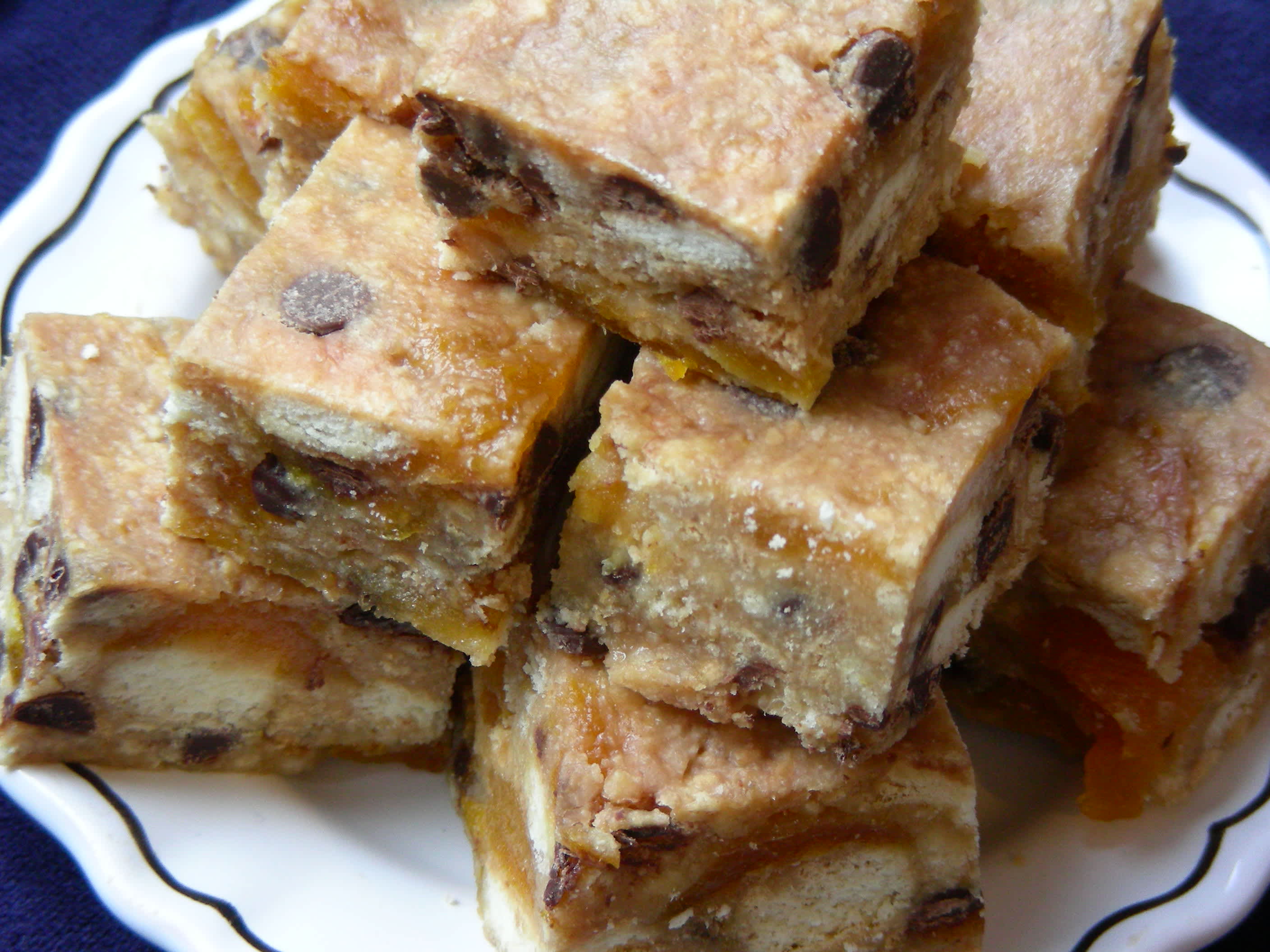 Rachel's Apricot Fudge Biscuit Slice (Unbaked) Recipe - Dessert.Food.com
