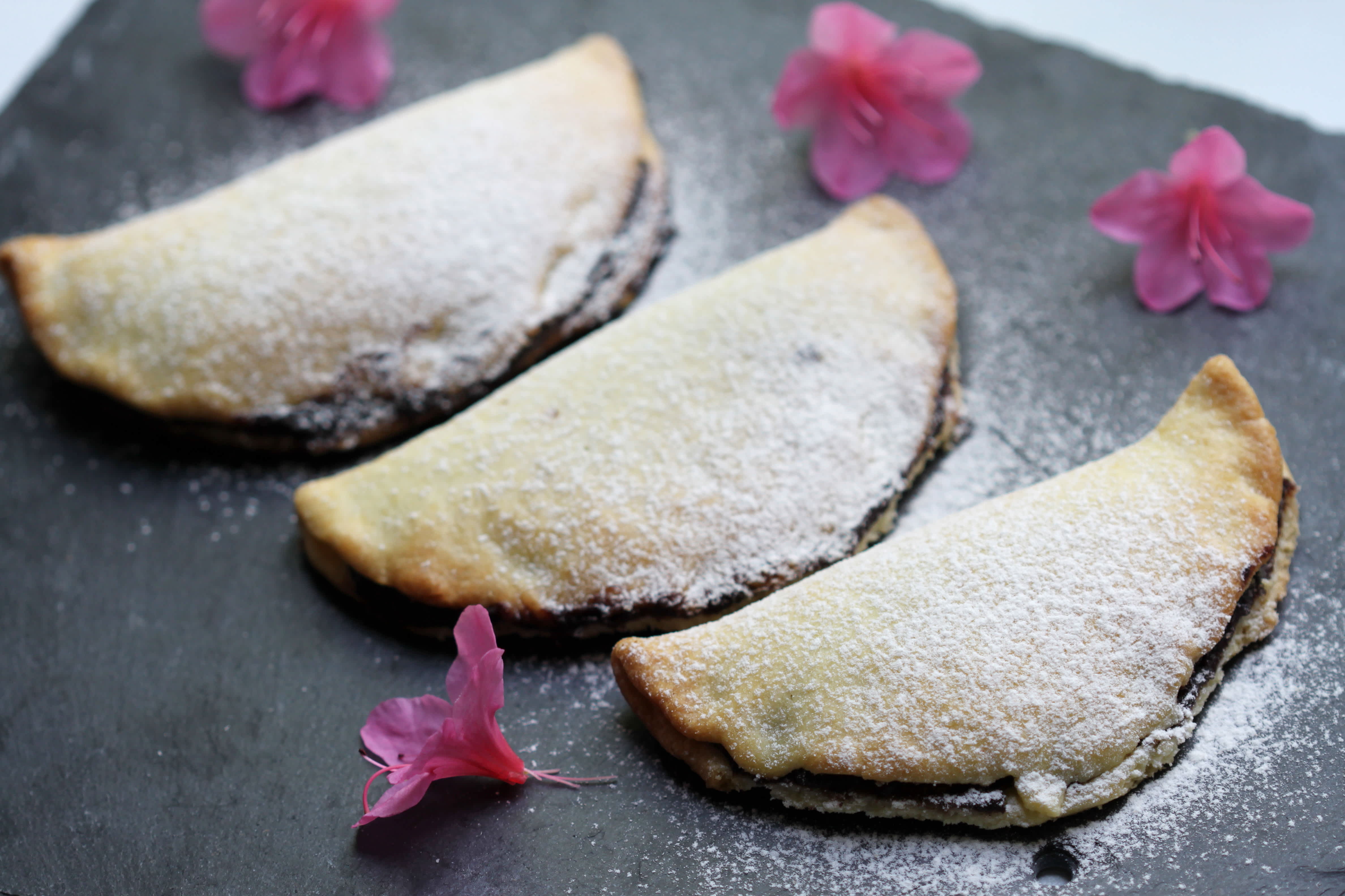 dessert empanadas chocolate