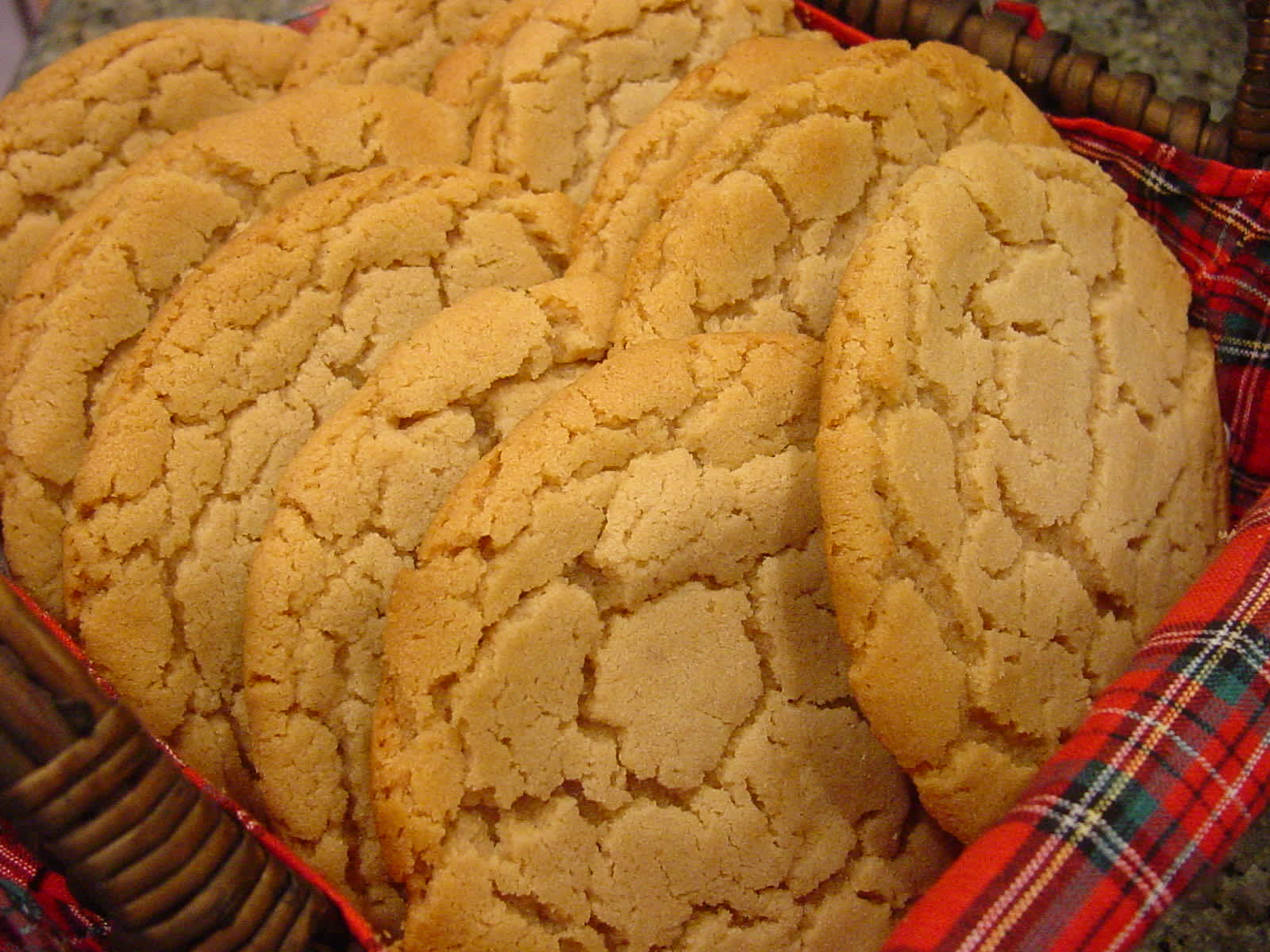 Giant Peanut Butter Cookies Recipe - Food.com