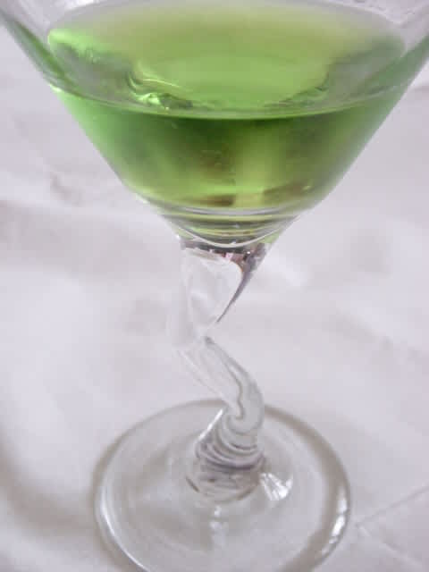 Midori Martini Recipe - Quick-and-easy.Food.com