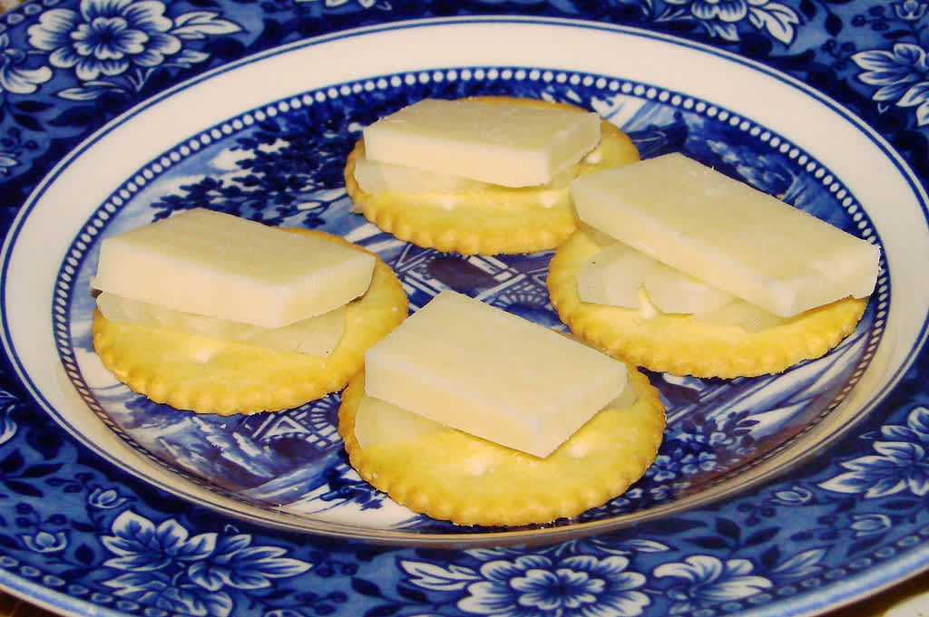 Aussie Bikkies (Crackers) With Cheese and Onion Recipe - Australian ...
