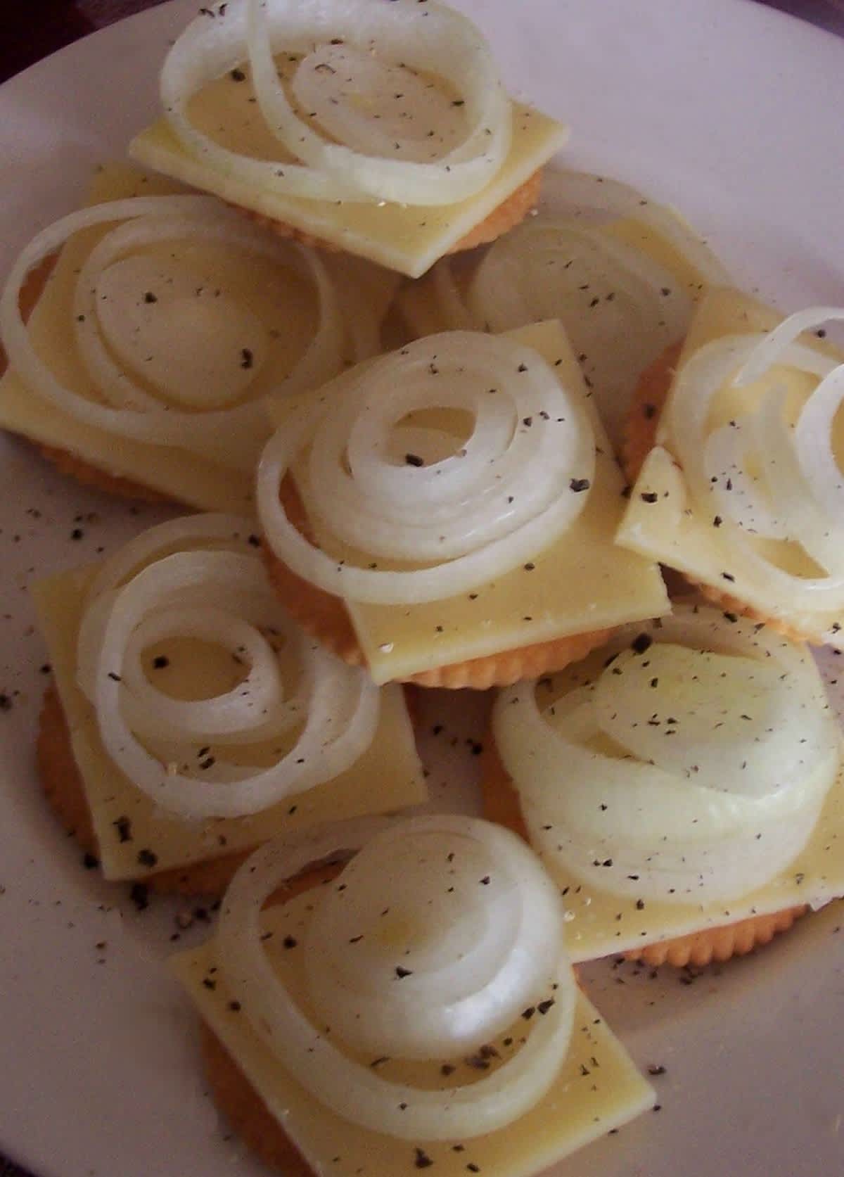 Aussie Bikkies (Crackers) With Cheese and Onion Recipe - Australian ...