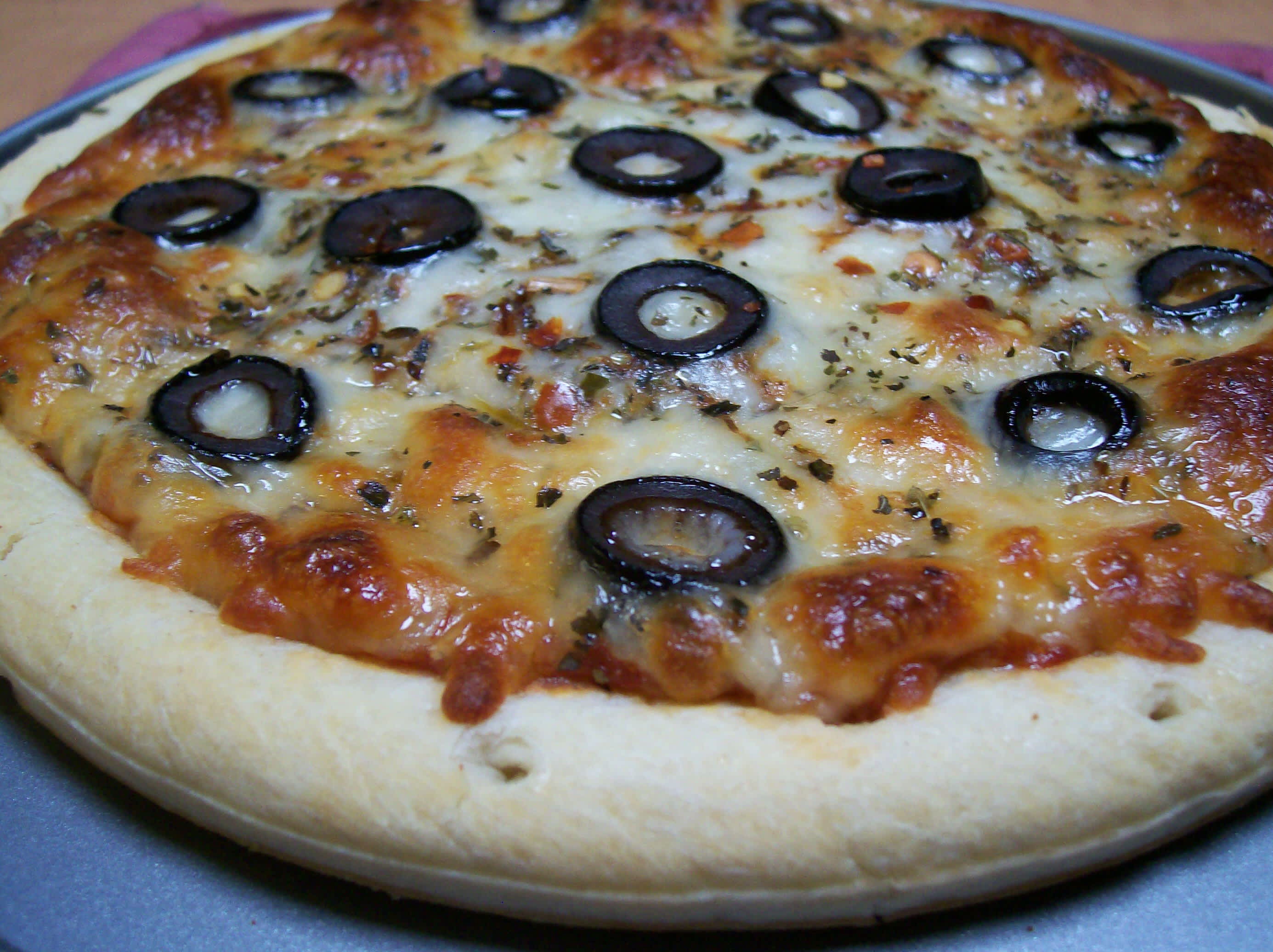 Lebanese Olive Pizza Recipe - Cheese.Food.com