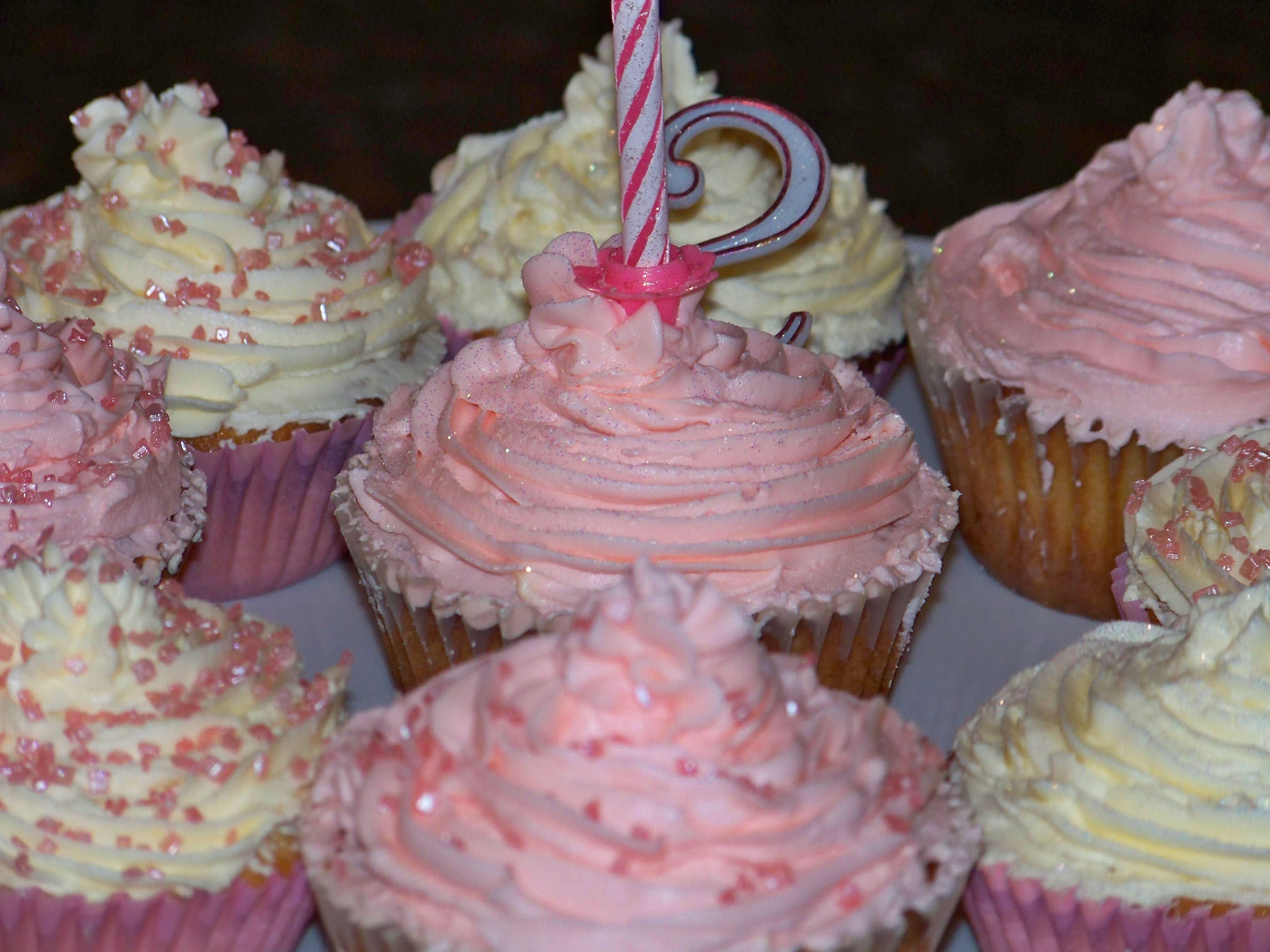 Vanilla Buttercream Frosting Recipe from Sprinkles Cupcakes | How to ...