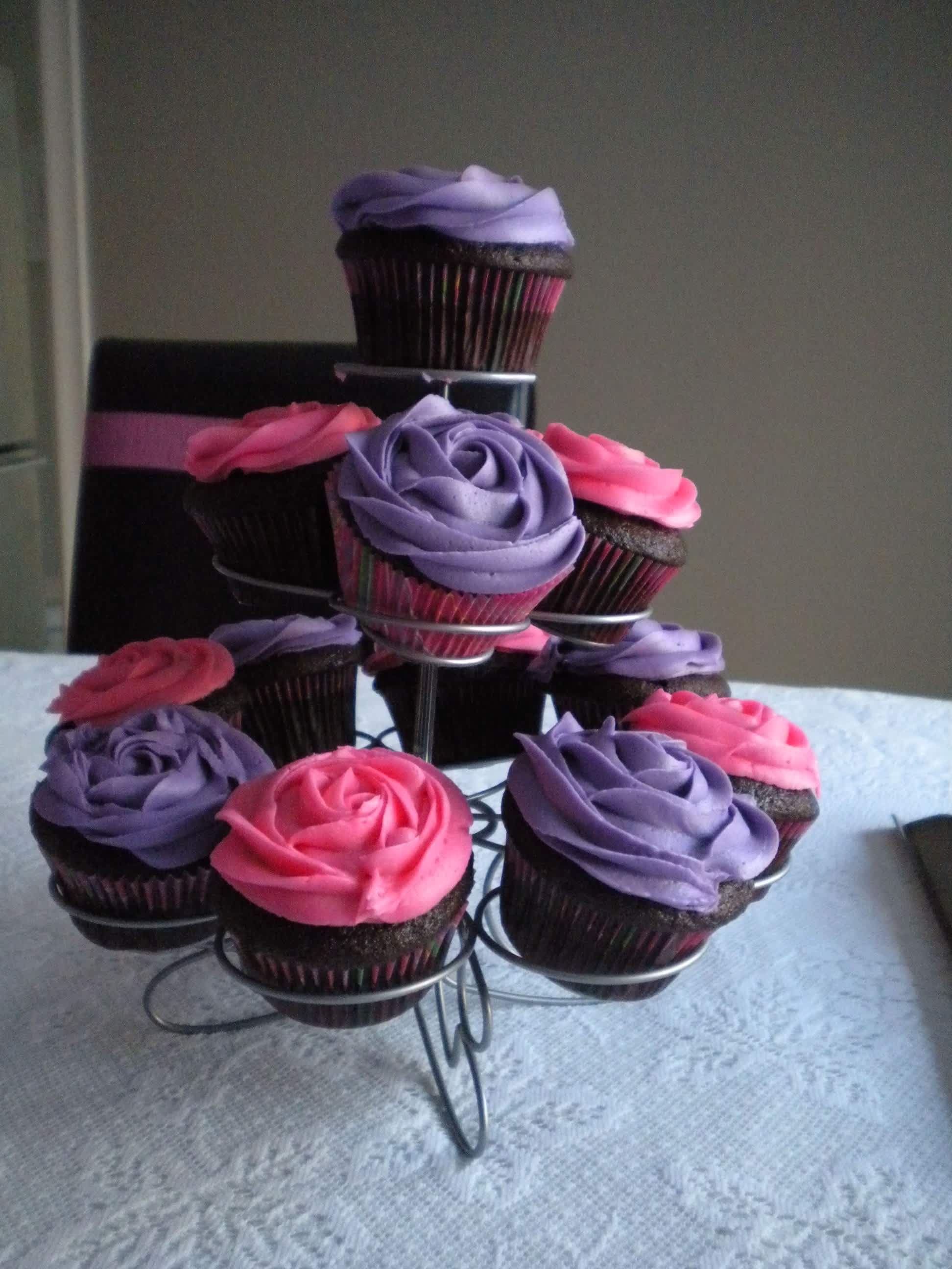 Vanilla Buttercream Frosting Recipe from Sprinkles Cupcakes | How to ...