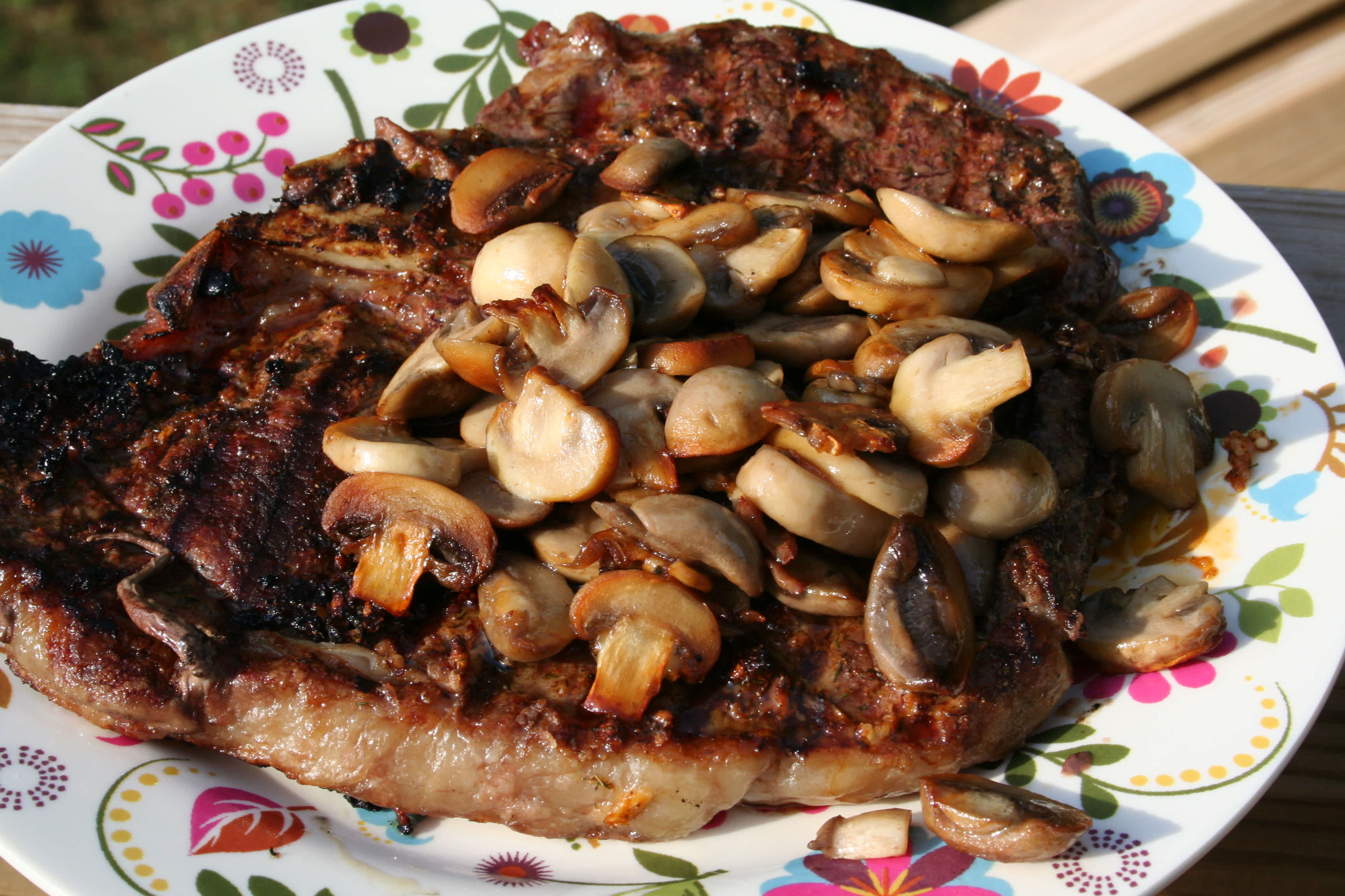 Garlic Steak With Mushrooms Recipe - Food.com