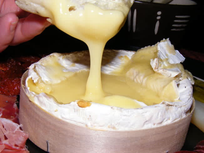 Camembert Baked in the Box With Garlic Recipe - Food.com