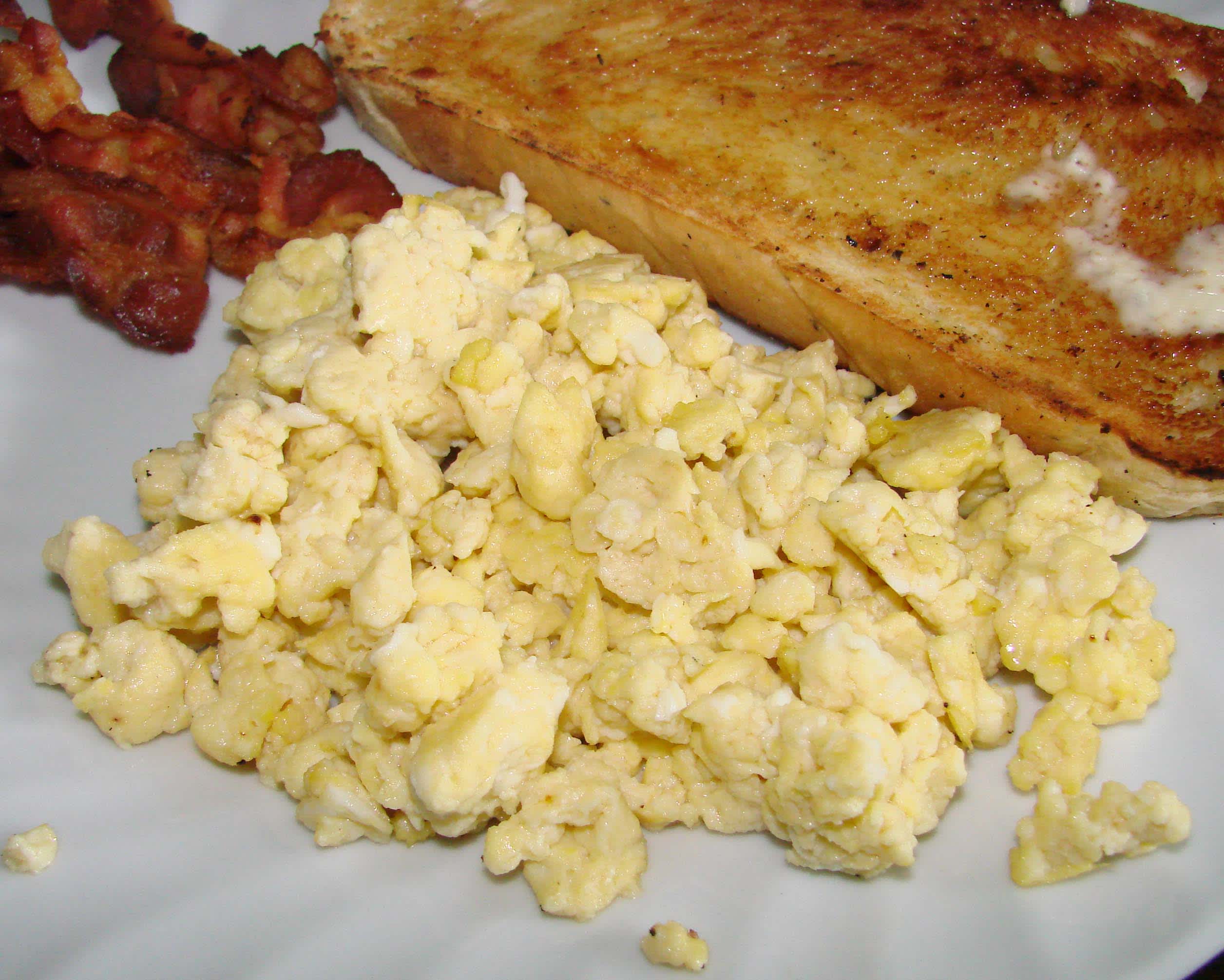 Christine's Maple Syrup Scrambled Eggs Recipe - Food.com