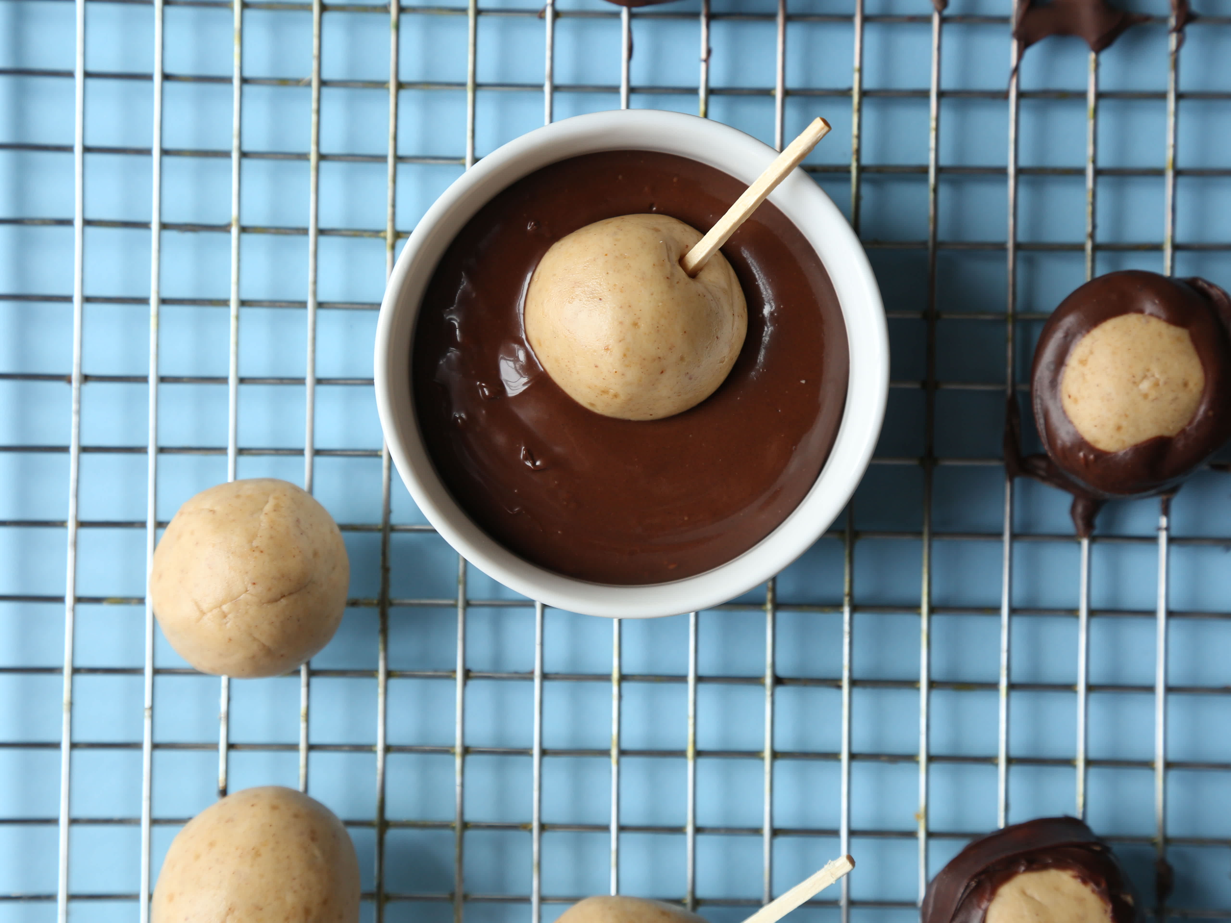 Best Buckeyes (Peanut Butter and Chocolate Candies) Recipe - Food.com